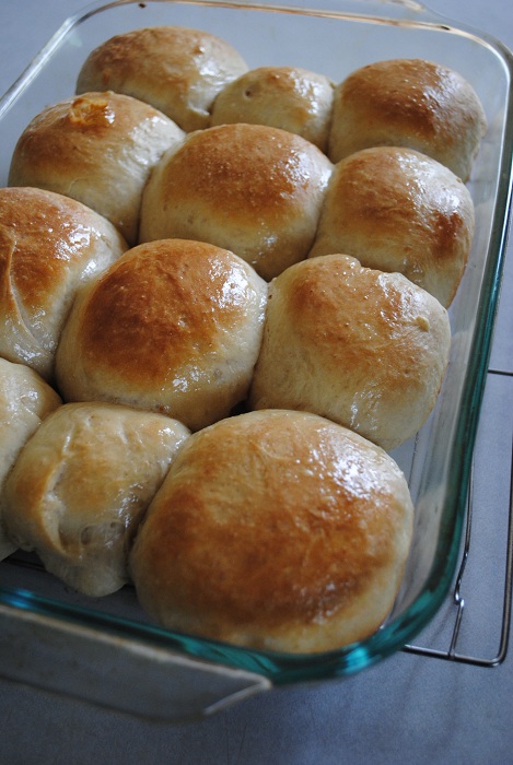 Lori's Lipsmacking Goodness: Butter Buns