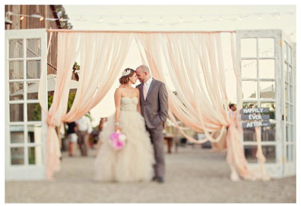 Platinum Touch Events: 6 Ways to Use Ribbon in Your Wedding Decor