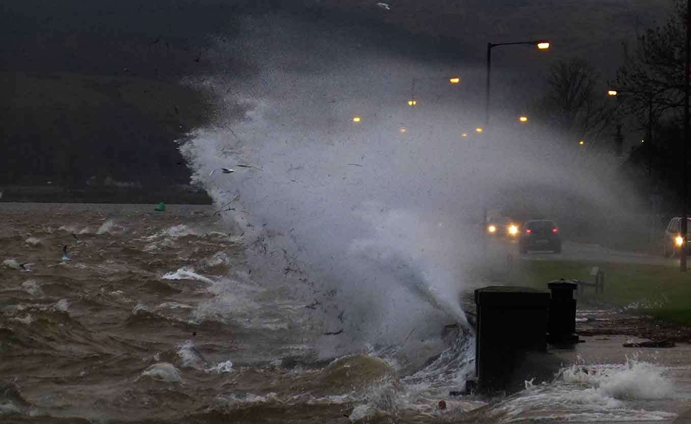 Alex and Bob`s Blue Sky Scotland: Recent Storms at Helensburgh, Rhu and ...
