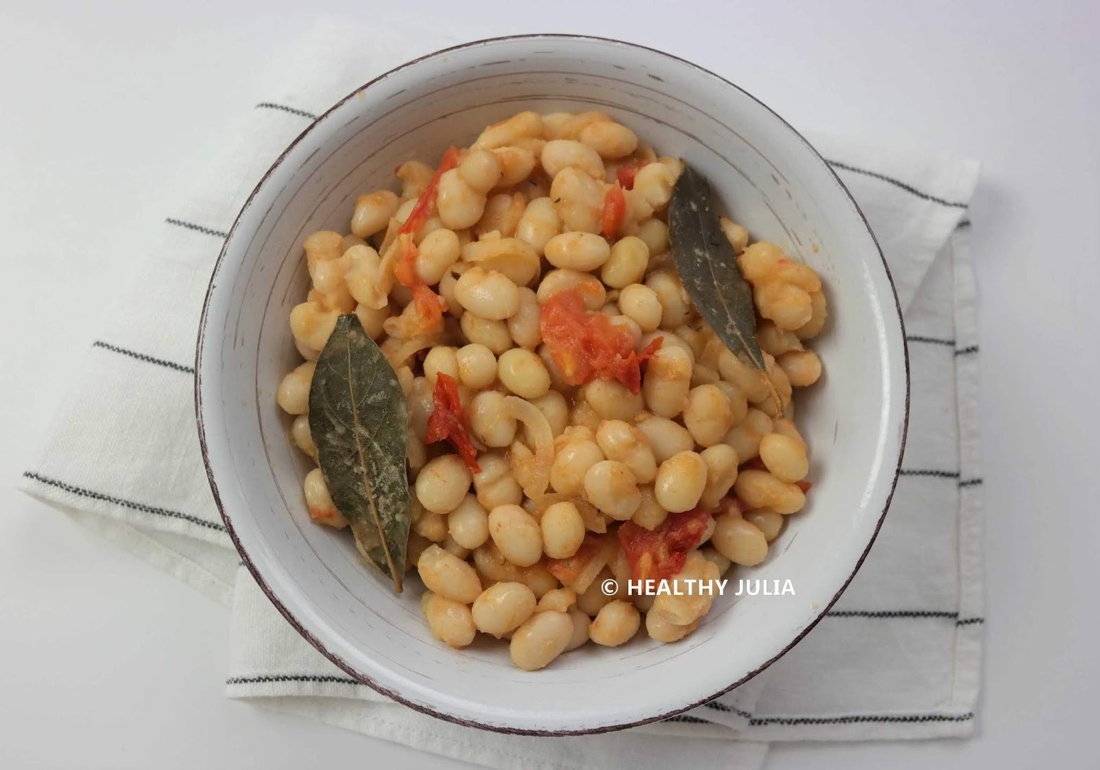 HARICOTS BLANCS À LA TOMATE #VEGAN - Healthy Julia