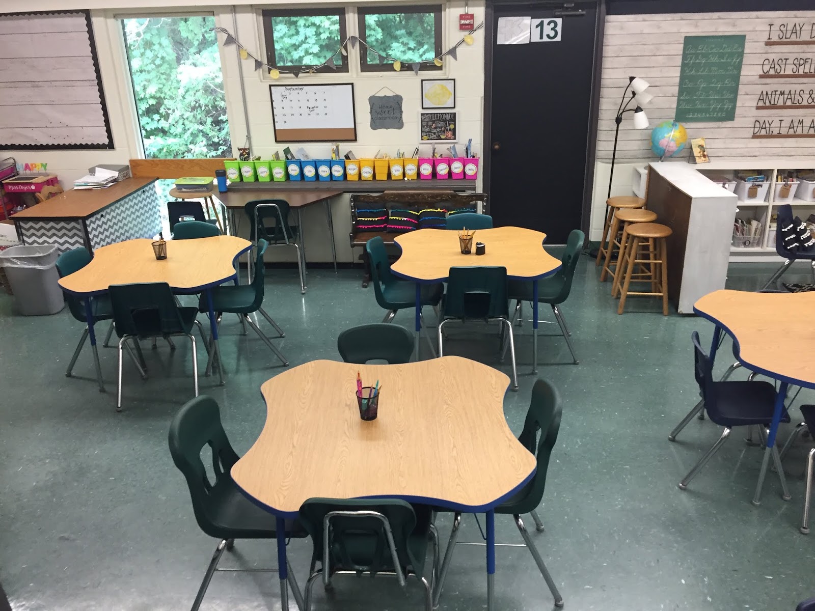Tails of Teaching: My Classroom Reveal!