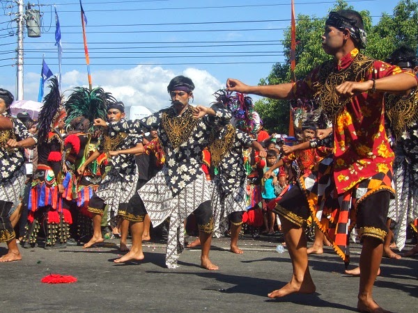 KESENIAN RAKYAT MAGELANG: KESENIAN SORENG