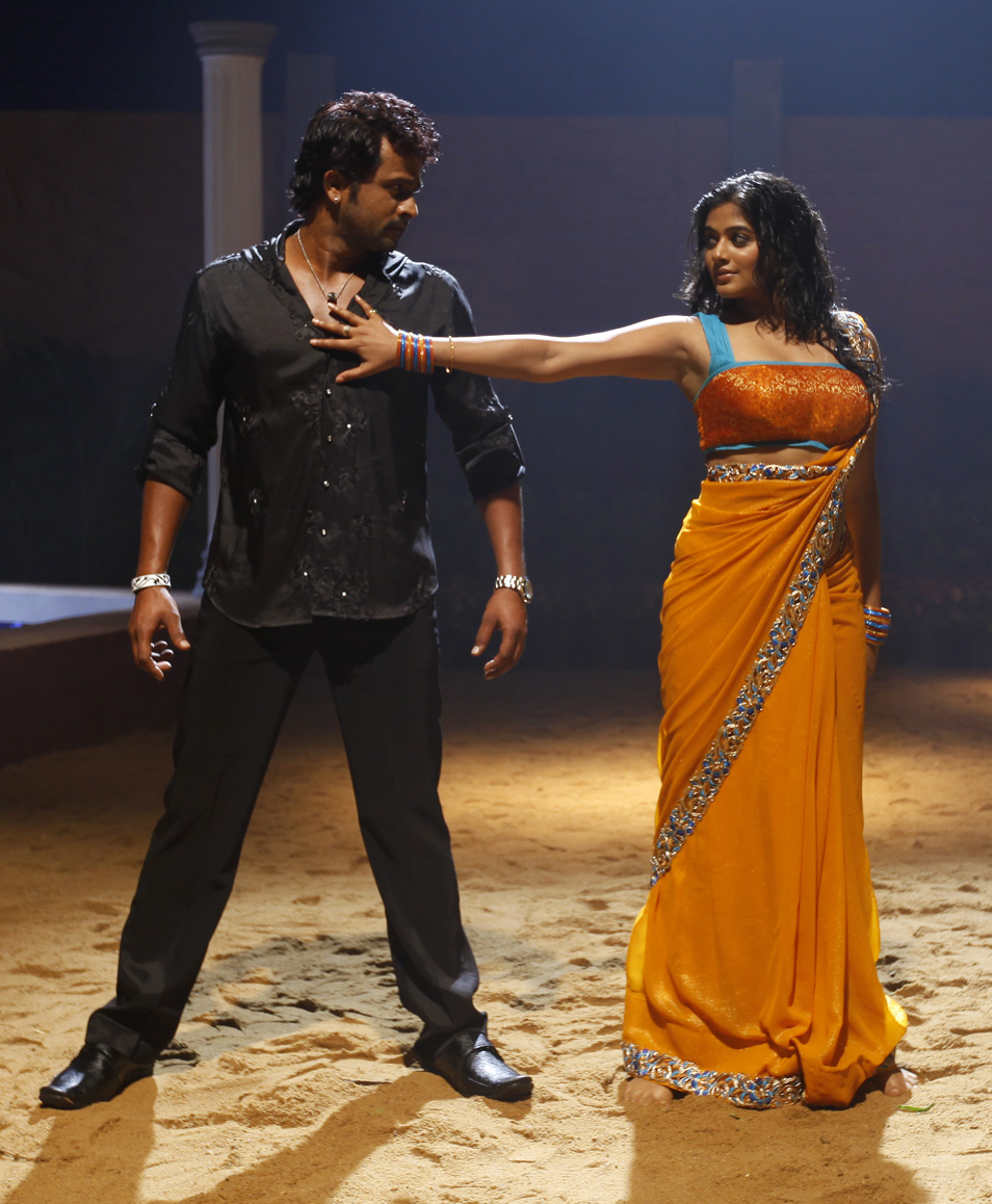 Priyamani Hot Stills in Tikka Movie Images | Tamil Movie Posters Images ...