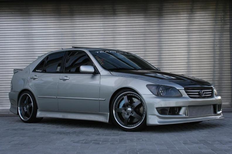 Lexus IS 300 Pictures | Beautiful Cool Cars Wallpapers