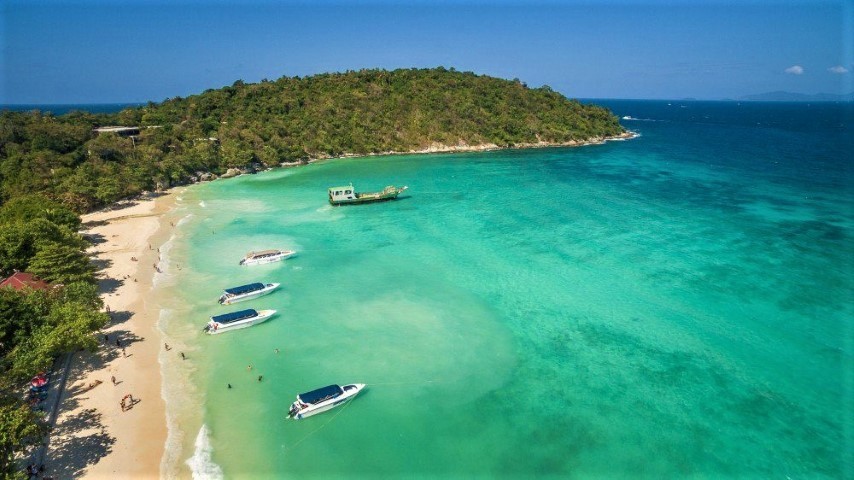 Ko Racha Yai (koh raya) attractions near Phuket