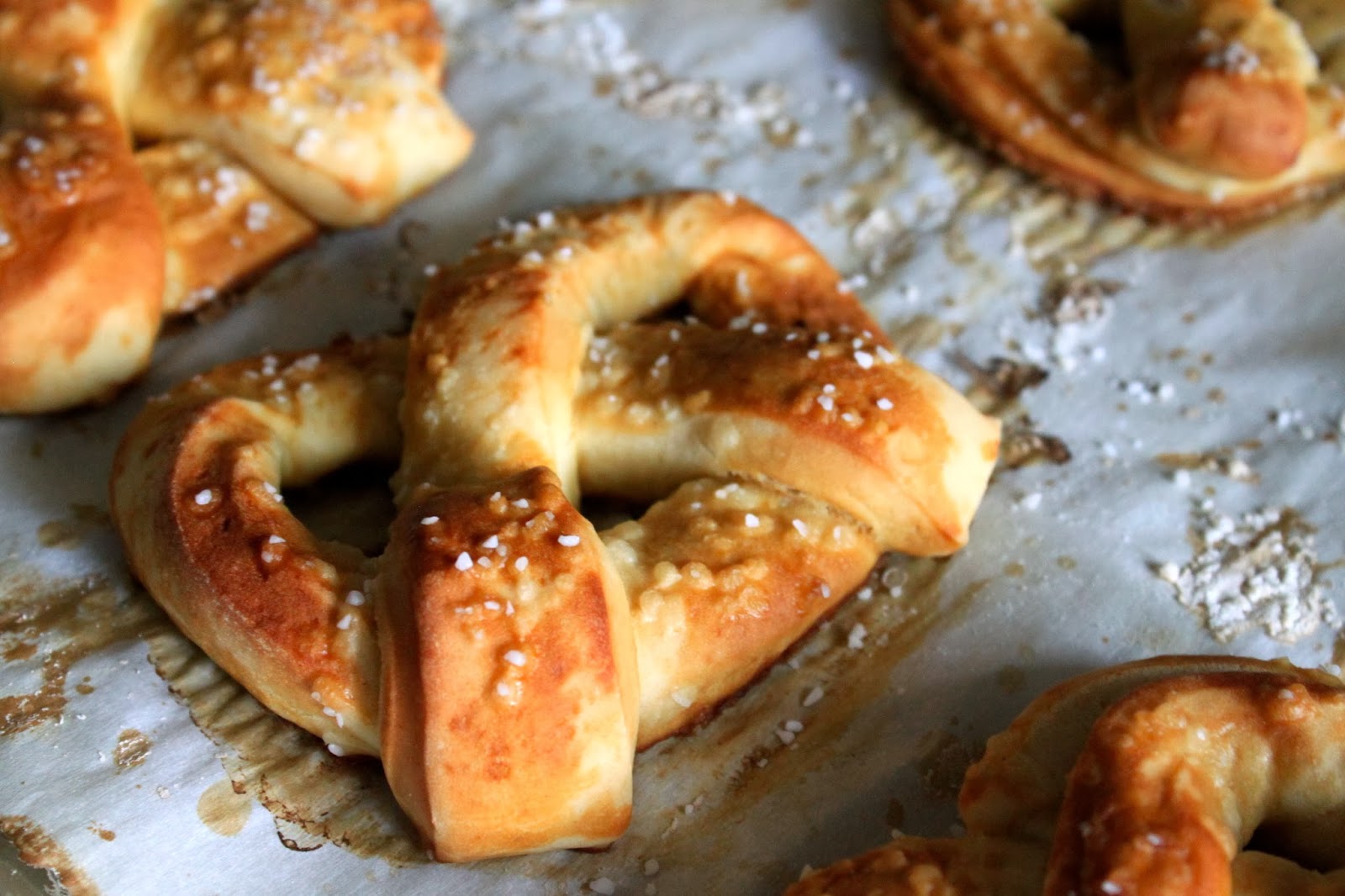 Clutzy Cooking: Presenting Pretzels!