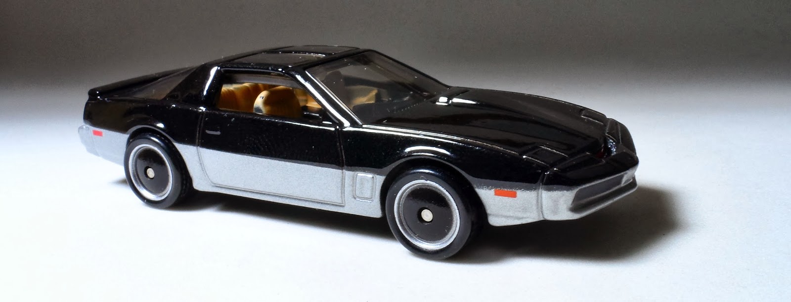 Especial Séries de TV: K.A.R.R. (Knight Automated Roving Robot)