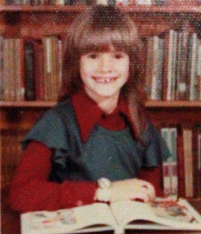 17 Rare and Adorable Photos of Julia Roberts When She Was a Kid ...