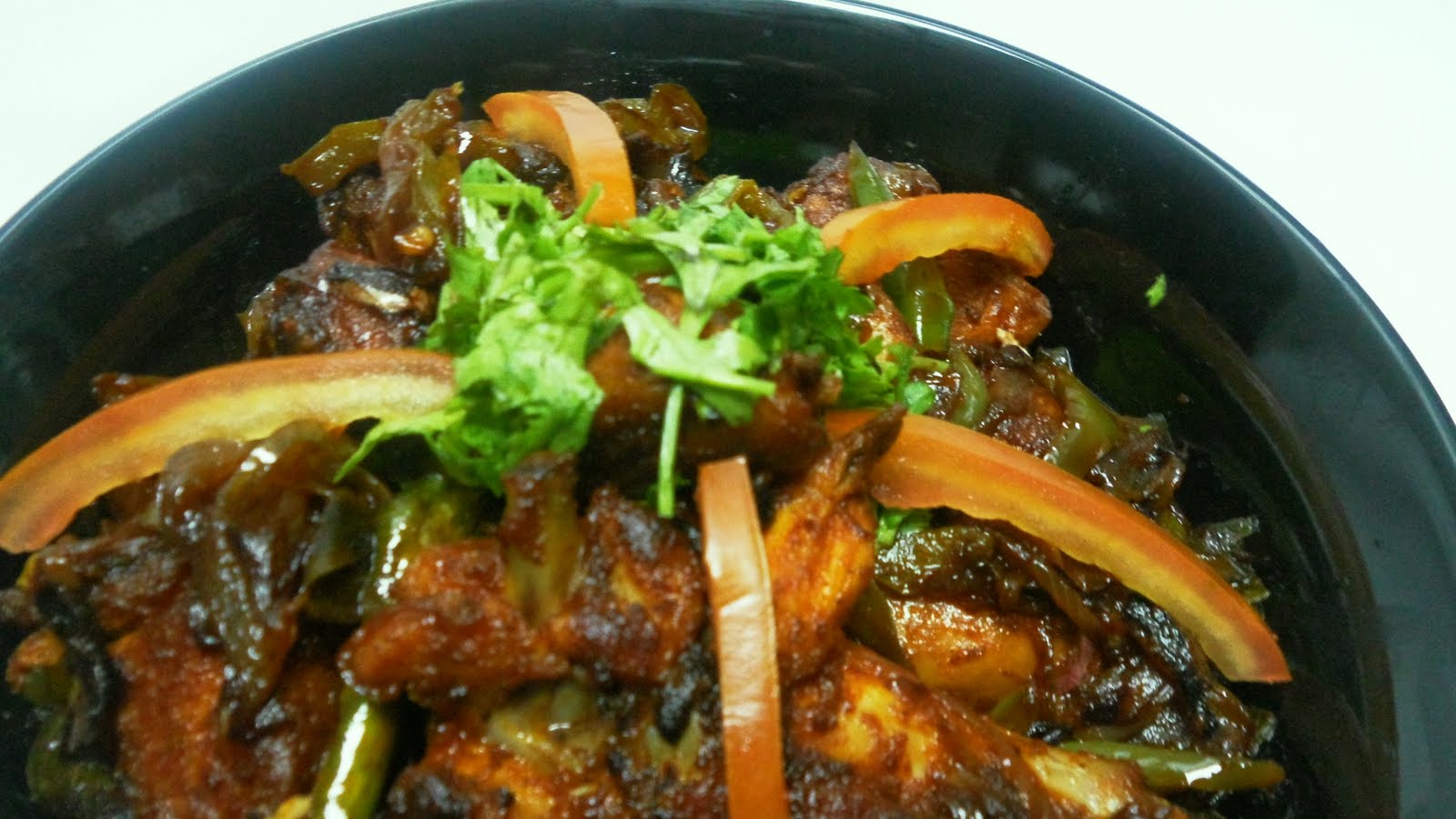 Shabnam's Cuisine: Seeda Saada Chicken Chilli
