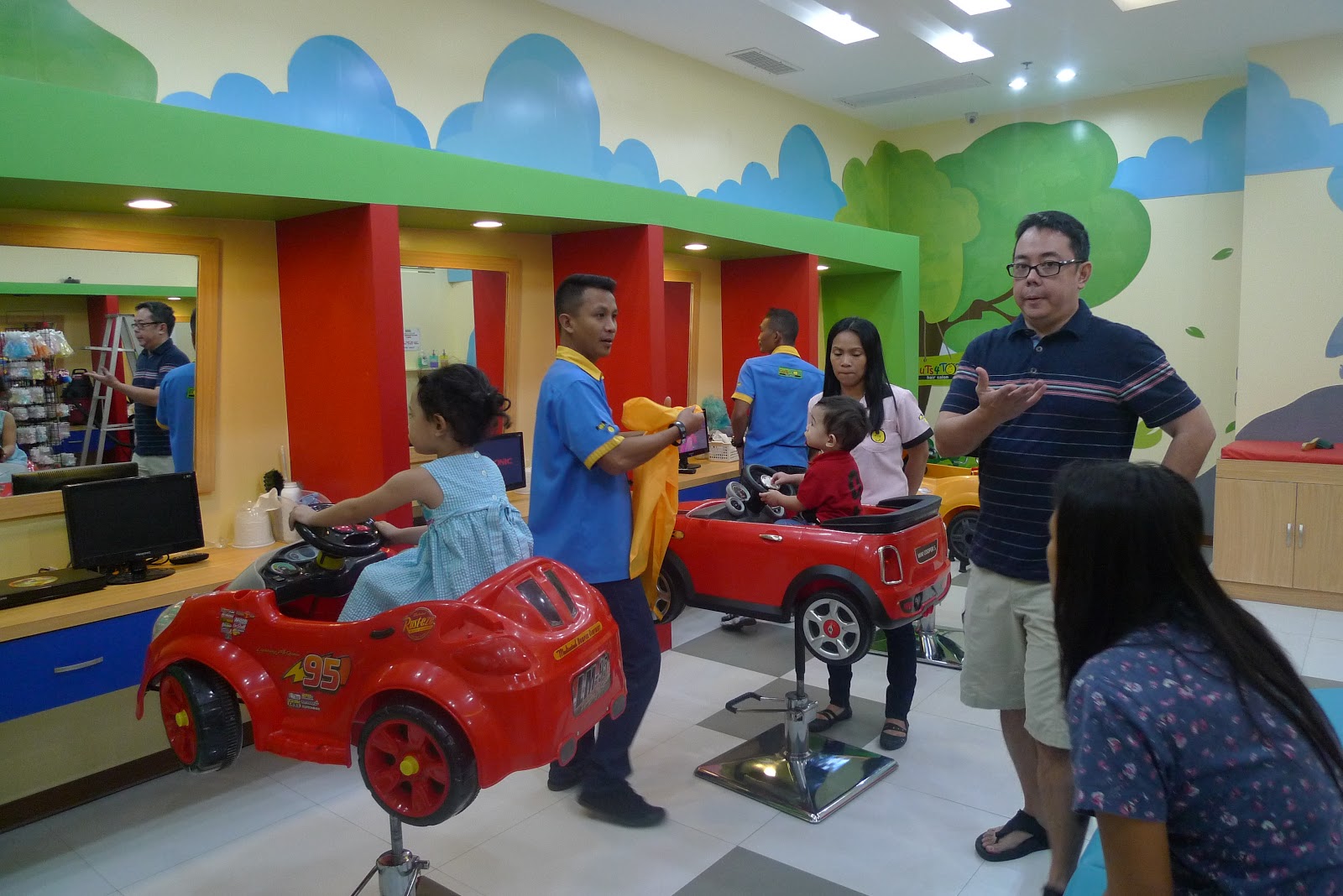 Nikki's Nurturance: Guijo's First Haircut at Cuts-4-Tots