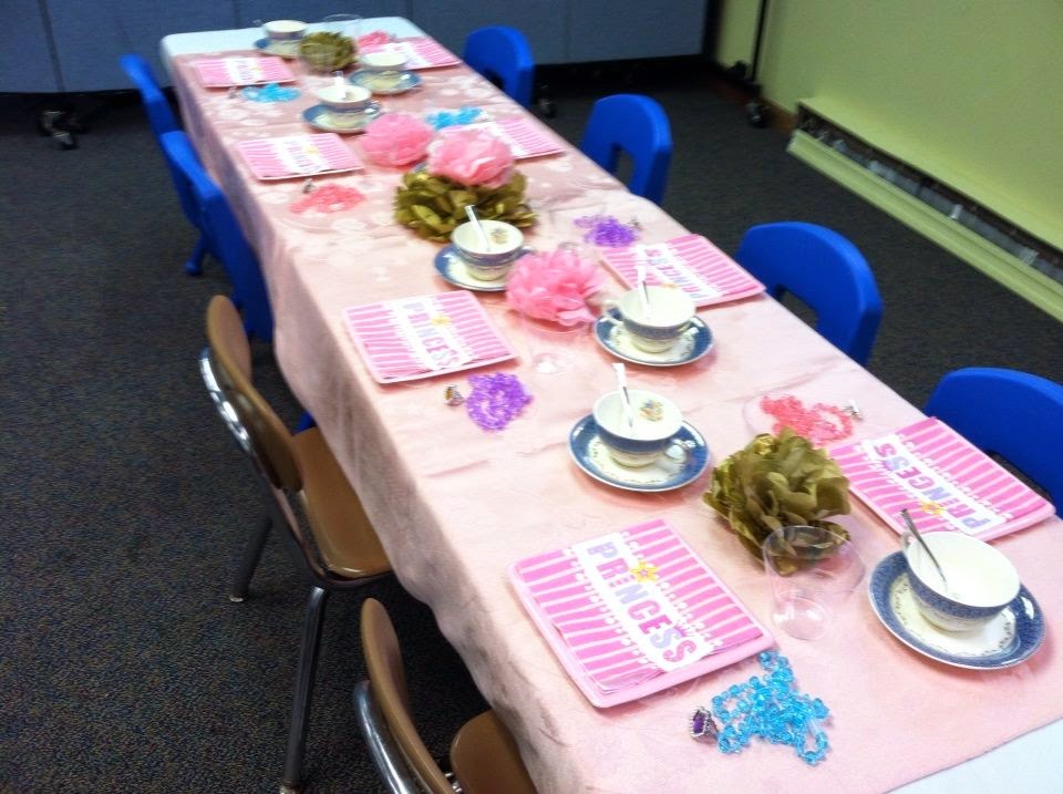 Mother's Day Table Settings from a Mother/Daughter Brunch - Daily Dish ...