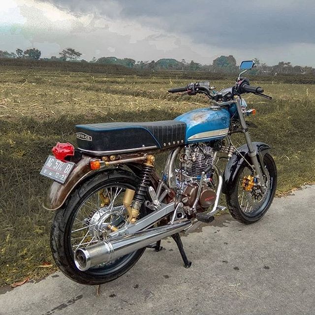 20 Gambar HD Modifikasi CB 100 Warna Biru Terbaru 2020