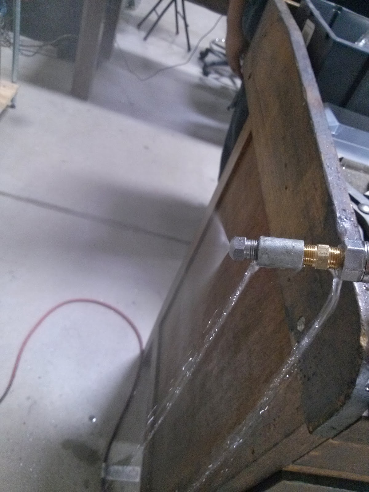 It's only rocket science...: Build Day 5: Top injector plate and hoops!