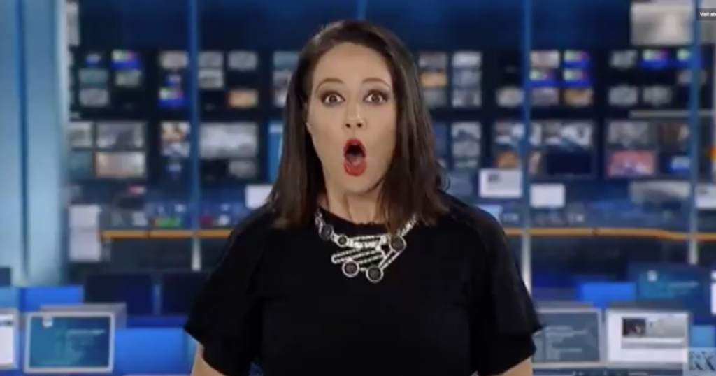 magicalhellen3-25: PRESENTADORA DE TV SE DESCUIDA EN VIVO Y FUE DESPEDIDA