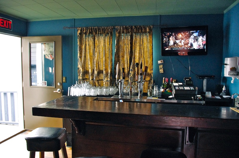 Kvetchin' Kitchen: Outlander Brewery (or: How I Learned To Like Beer)