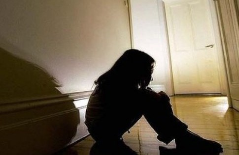 Ayah Maniak Nonton Bokep, Anak Tirinya Masih SD Pun Jadi | intip berita