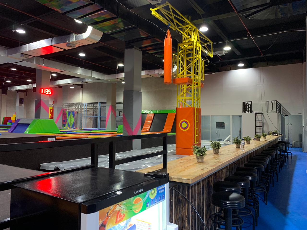 BOULDER TRAMPOLINE OFFICIAL: Trampolin Park