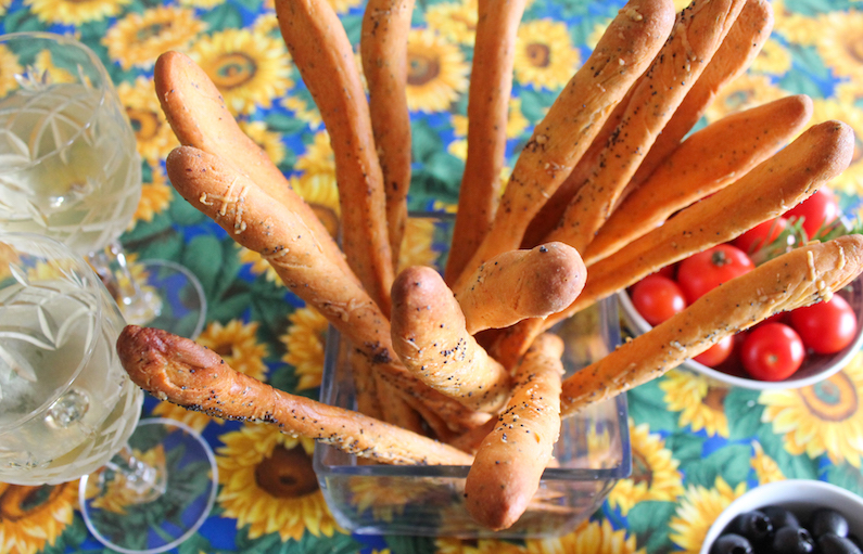 Food Lust People Love: Cheddar Poppy Seed Bread Sticks #BreadBakers