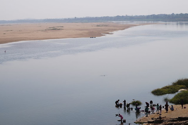 zero zen zeographic: the wainganga - the river that flows north at ...