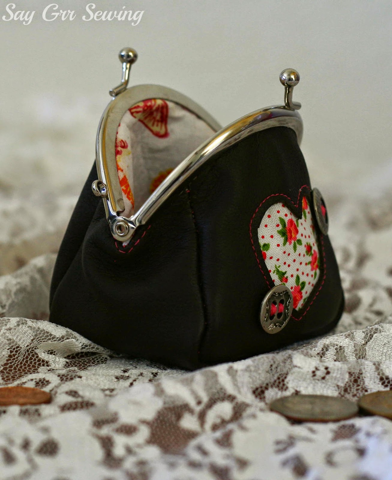 Say Grr Sewing: Leather Love Coin Purse