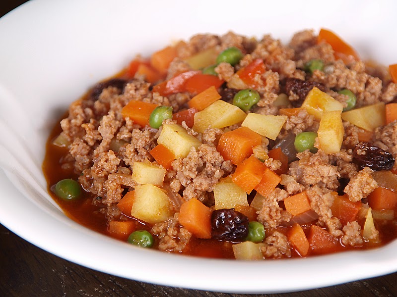 Menudo with Raisins and Green Peas