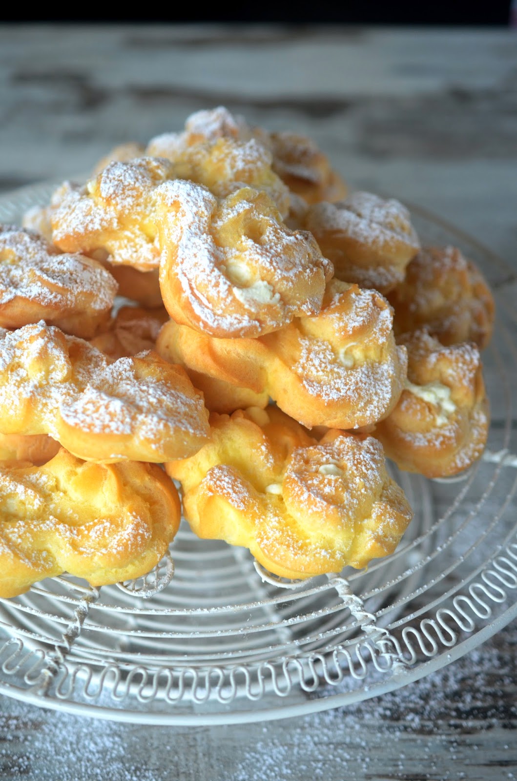 Mini ptysie, eklerki z bitą śmietaną – Cook Yourself | Dobry, taki nie ...