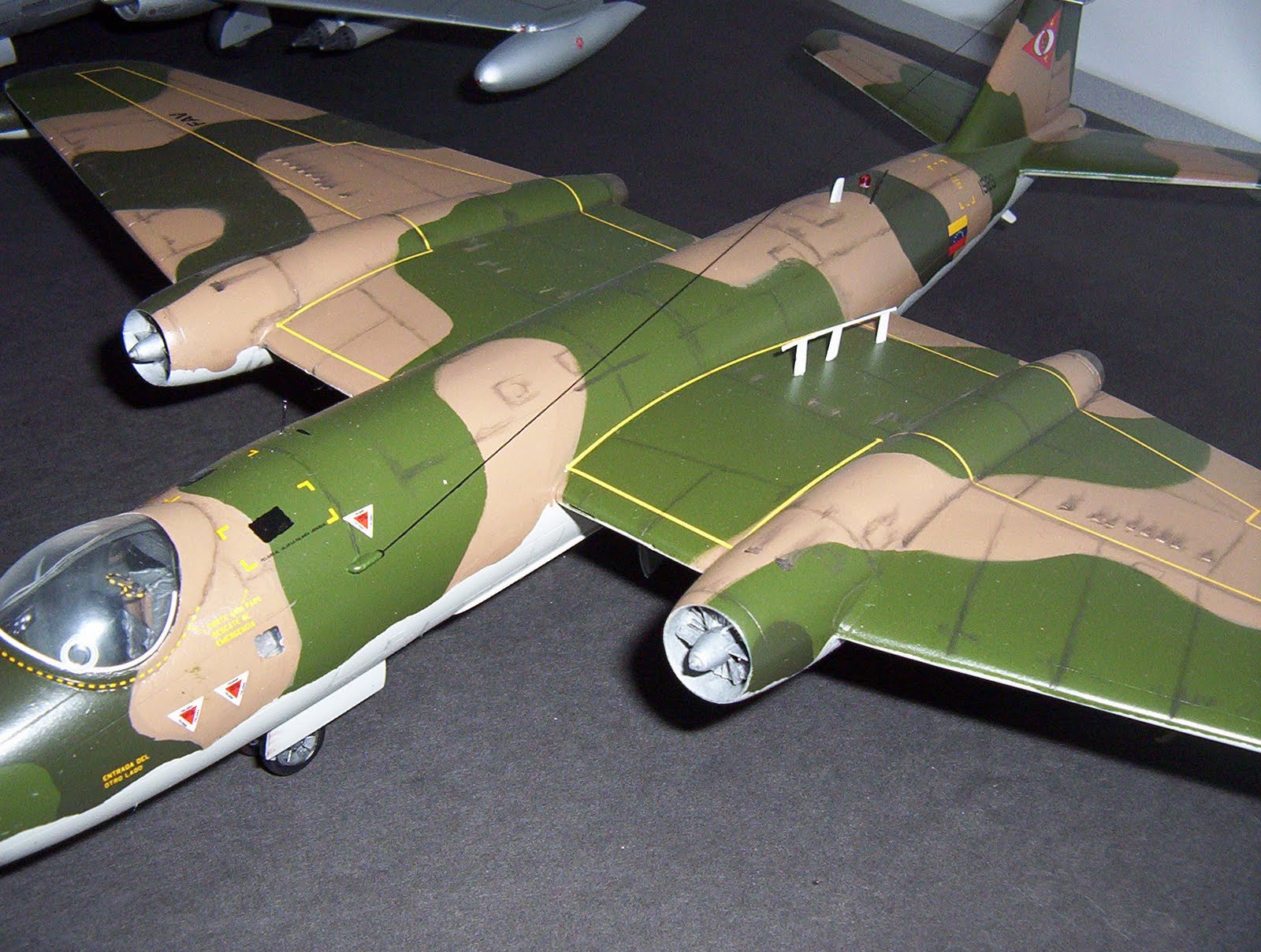 Scale Model Hobby: British Aerospace Canberra B.Mk.2/B.(I).Mk.2 ...