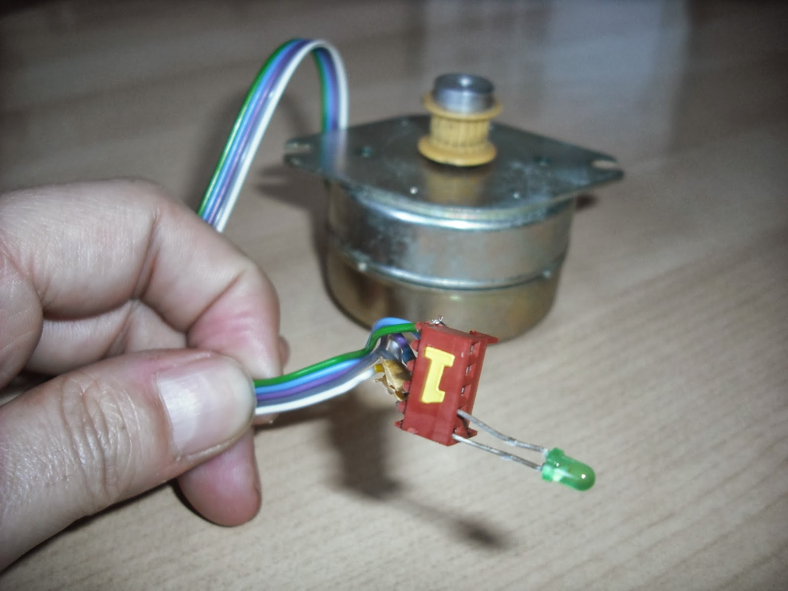 Armdroid 1: Testing a Stepper Motor