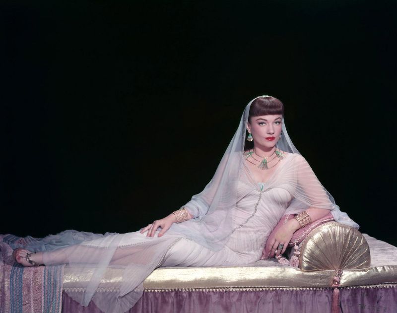 Gorgeous Color Photos of Anne Baxter in the 1940s and 1950s ~ Vintage ...