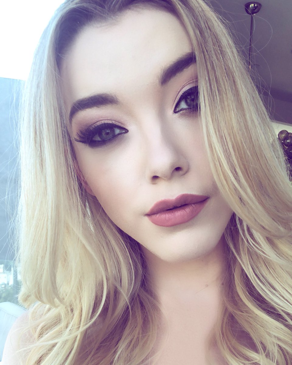 Anny Aurora 2