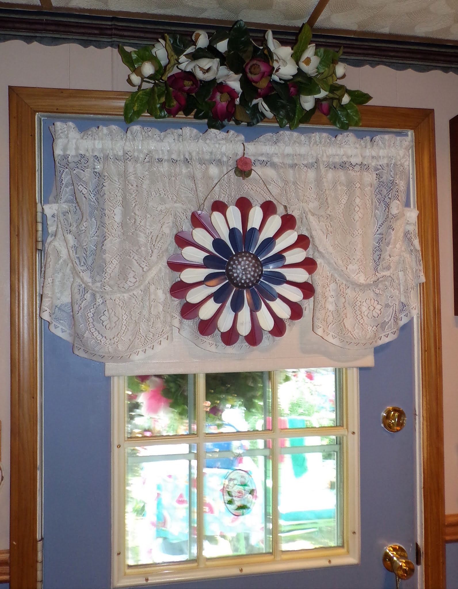 DEBBIE-DABBLE BLOG: Labor Day Front Porch and Yard and Another ...