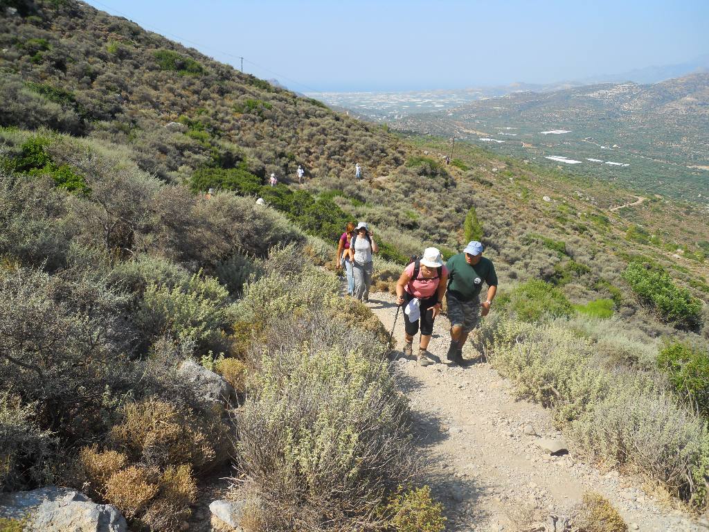 EXPLORE MOUNTAINS: ΜΟΝΟΠΑΤΙ Ε4 : ΜΟΝΑΣΤΗΡΑΚΙ - ΑΓΙΑ ΑΝΝΑ (ΘΡΥΠΤΗ)