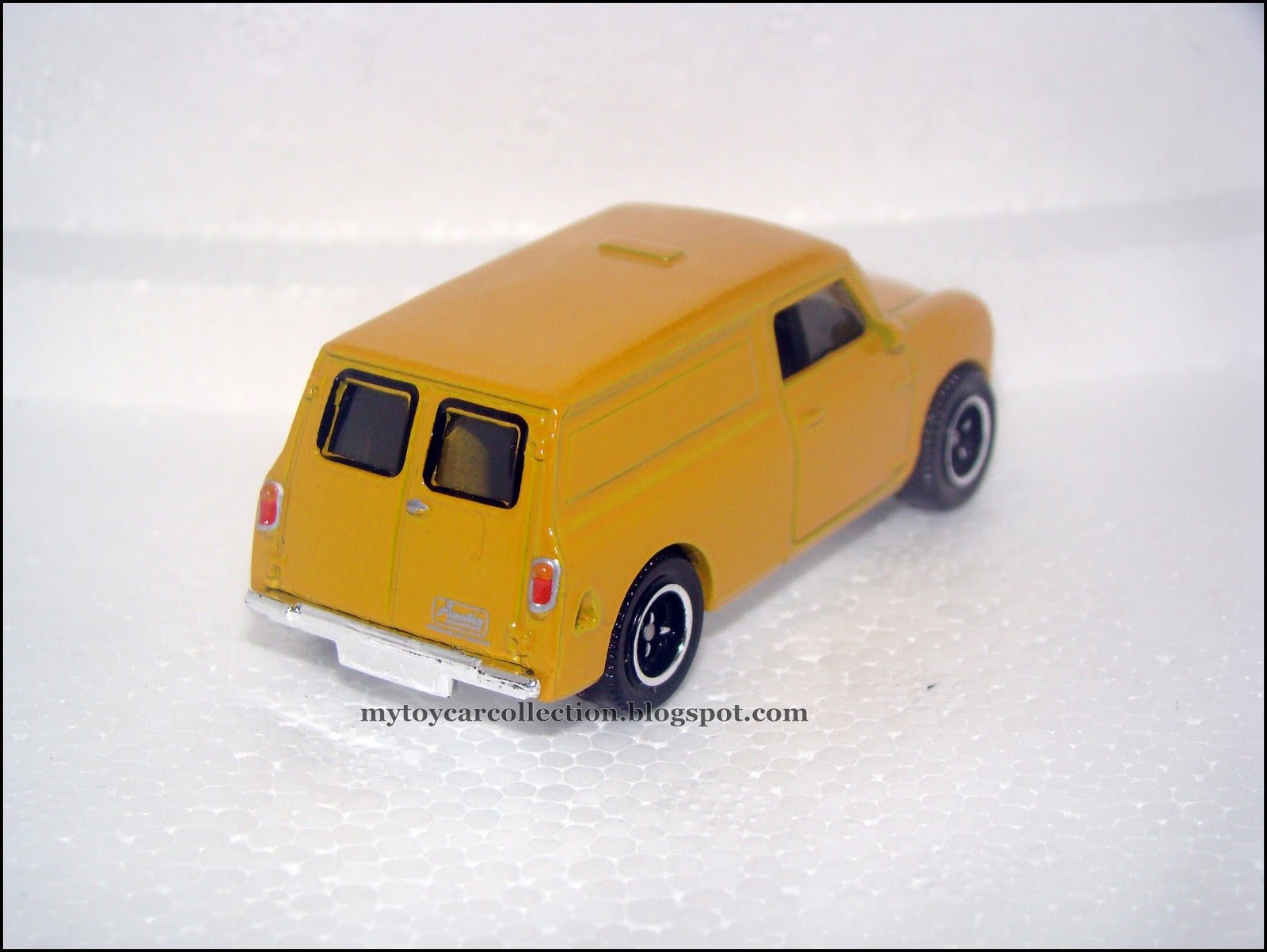 Matchbox Austin Mini Van 1965 ~ Toy Collection