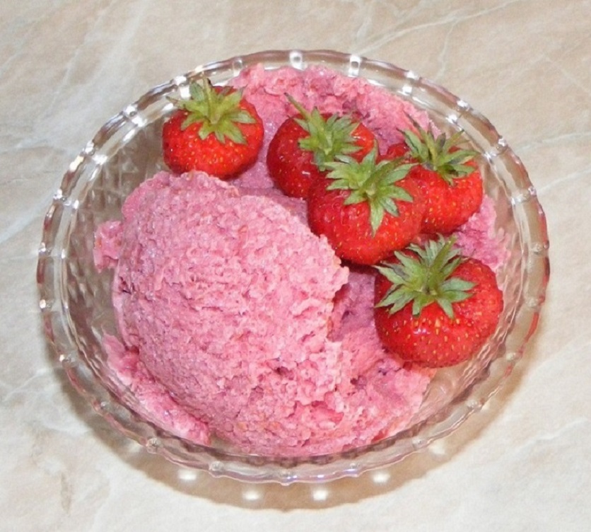 Inghetata de zmeura | Preparatedevis.ro