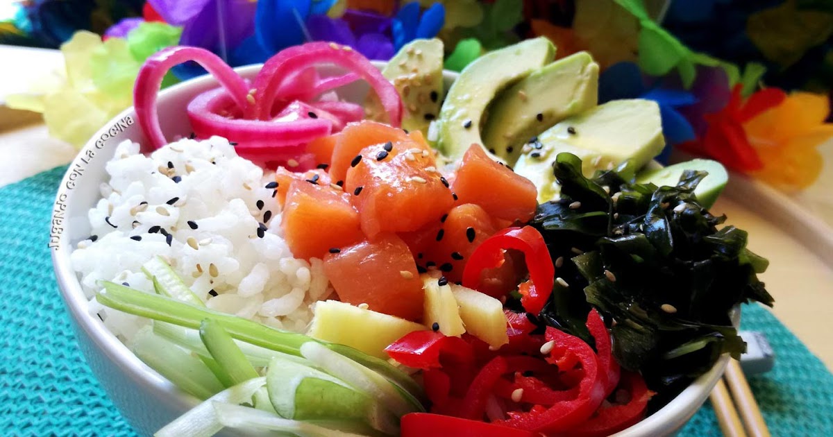 Poke bowl de salmón marinado y algas