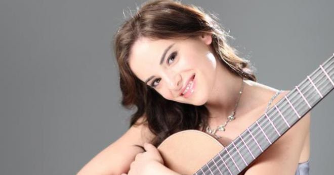 A PANACEIA ESSENCIAL: Ana Vidović