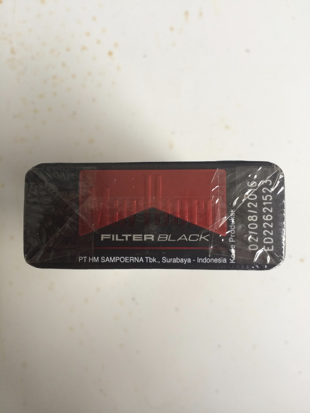 Marlboro Filter Black, SKM Full Flavor Pertama di Indonesia dengan Air ...