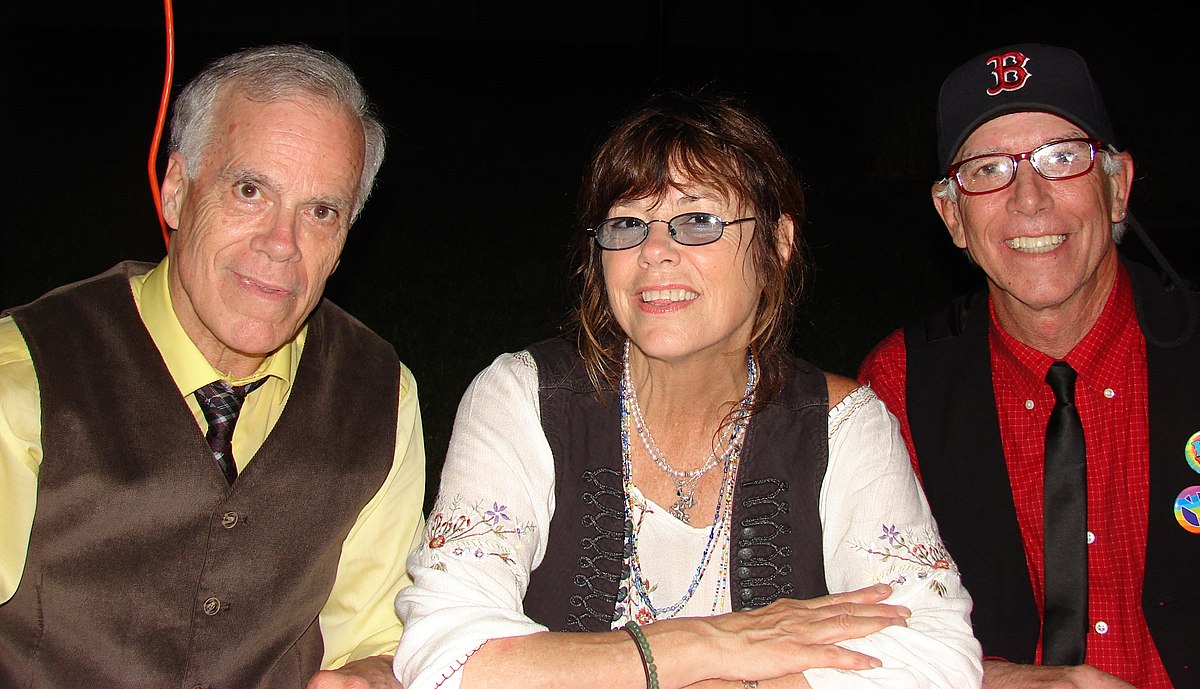 Barers of Maple Valley: Family Band--The Cowsills Review