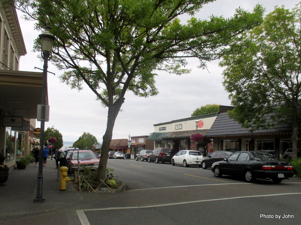 Just Finding Our Way: Downtown Edmonds