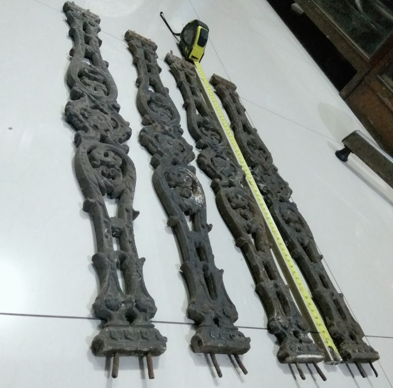 Roemah Temoean : 4 Pagar Besi Ukir - ( terjual )