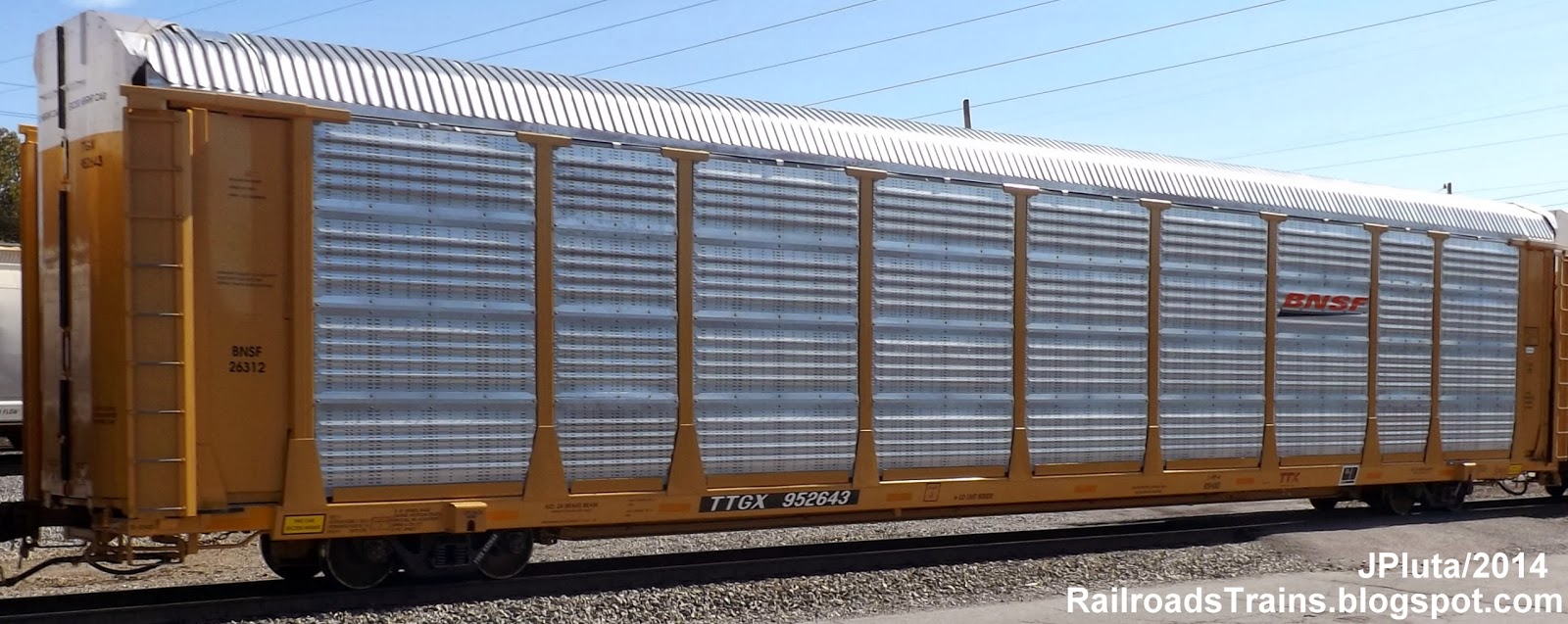RAILROAD Freight Train Locomotive Engine EMD GE Boxcar BNSF,CSX,FEC,Norfolk Southern,UP,CN,CP ...