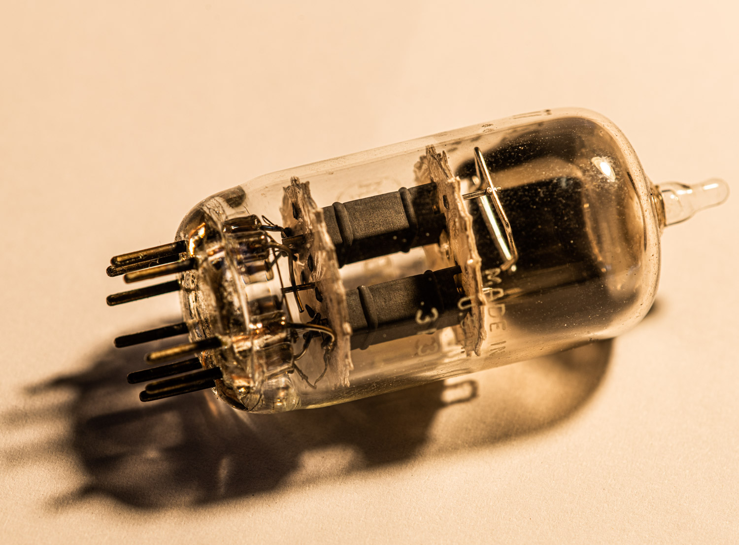 VinylSavor: Tube of the Month : The 12AY7