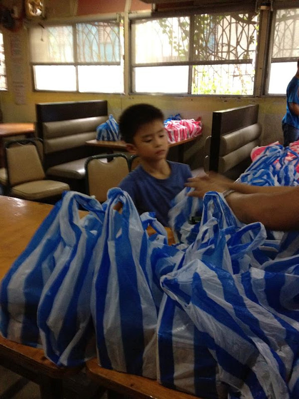 myfashionetsetera: Relief Goods Giving