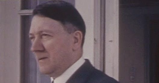 Zazucosas: What if Hitler shaved off his Mustache?