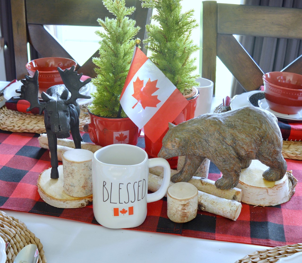Dining Delight: Woodland Themed Canada Day Tablescape