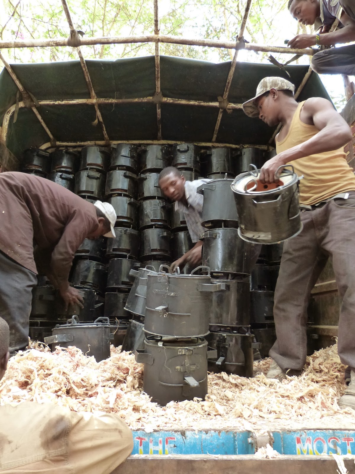 Renewable Energy Solutions Kenya: The Kuni Mbili ~Two Sticks of ...