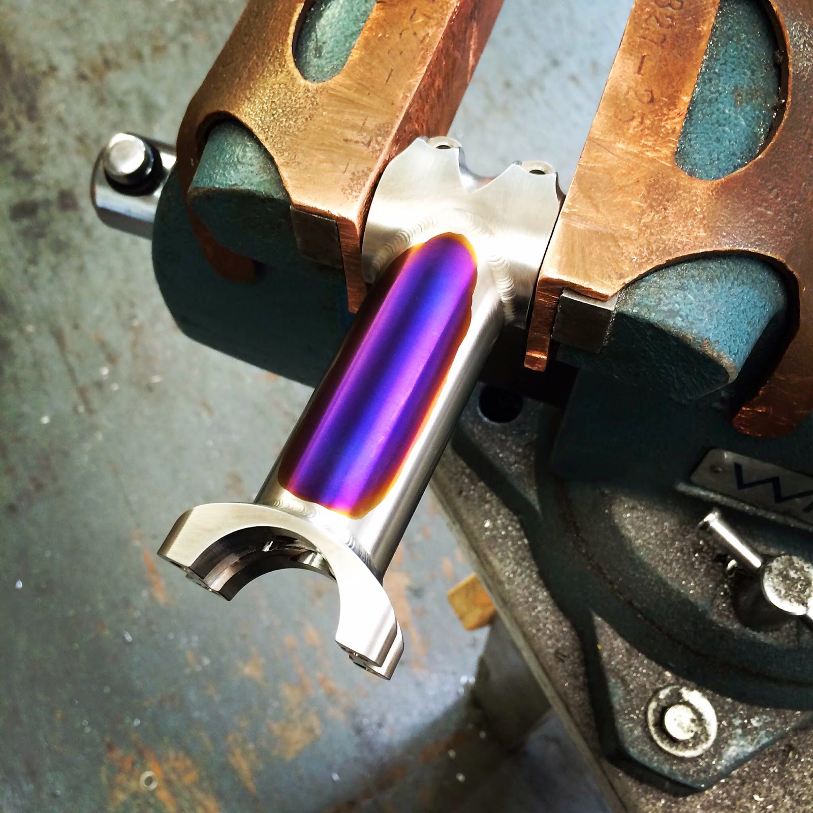 Builder's Life: KUALIS Ti stem