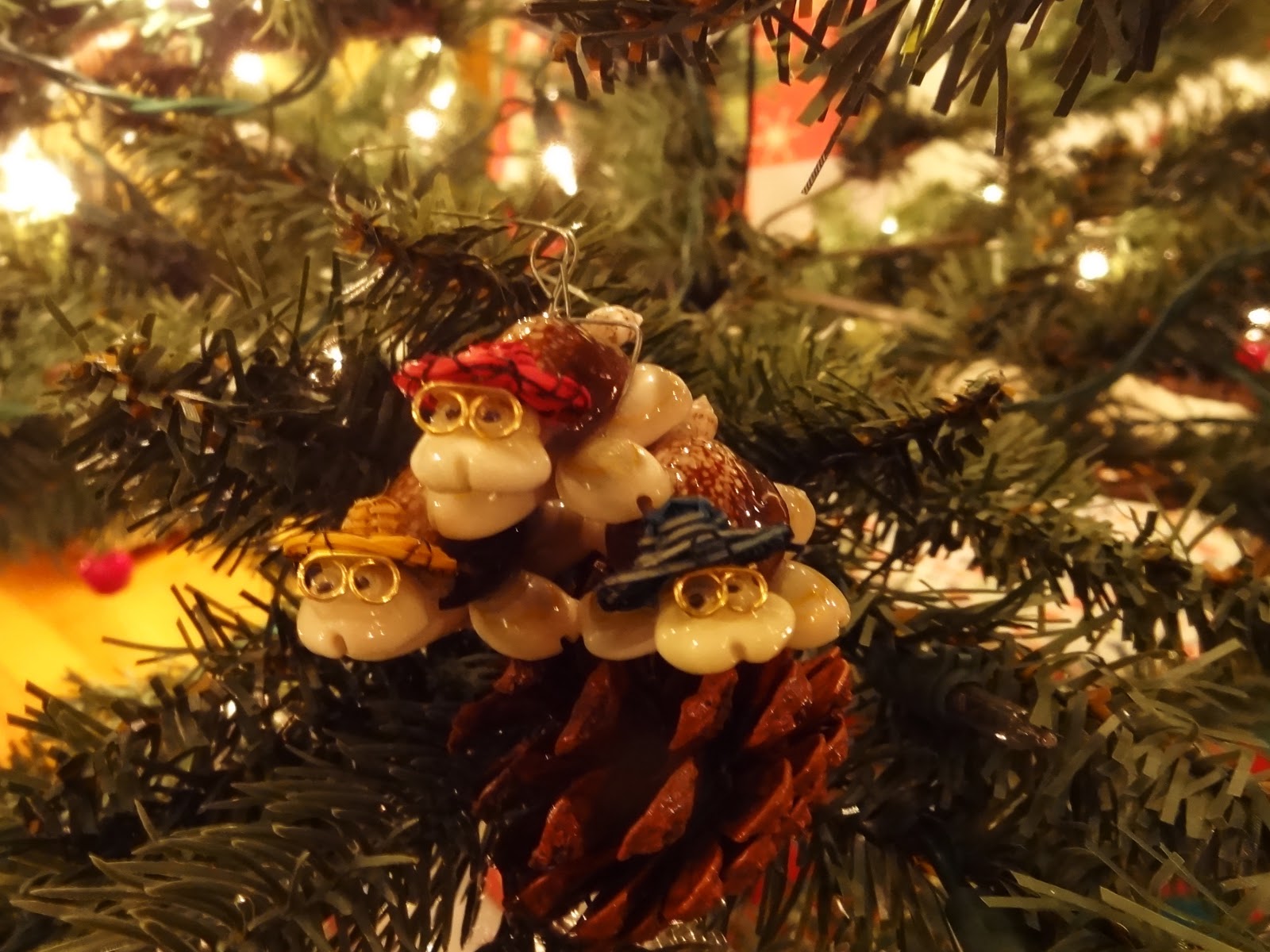 Live and Learn-Toss and Turn: Ornament Parade 3