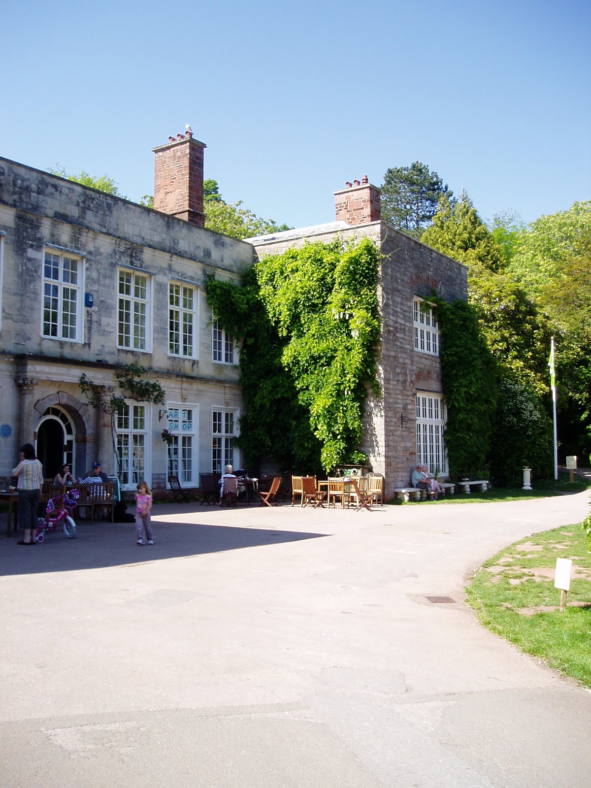 D.H. Penner-Bodnar: "Portraits of Life": Cockington Village
