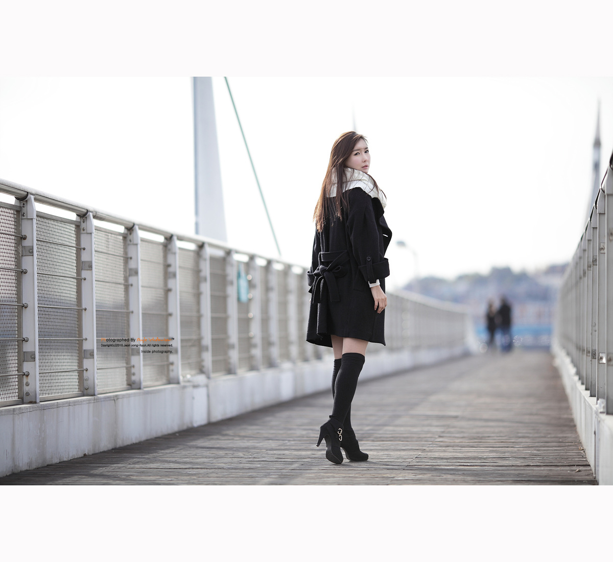 KONTES SEO: Han Seo Young - Beautiful portrait at the Bridge